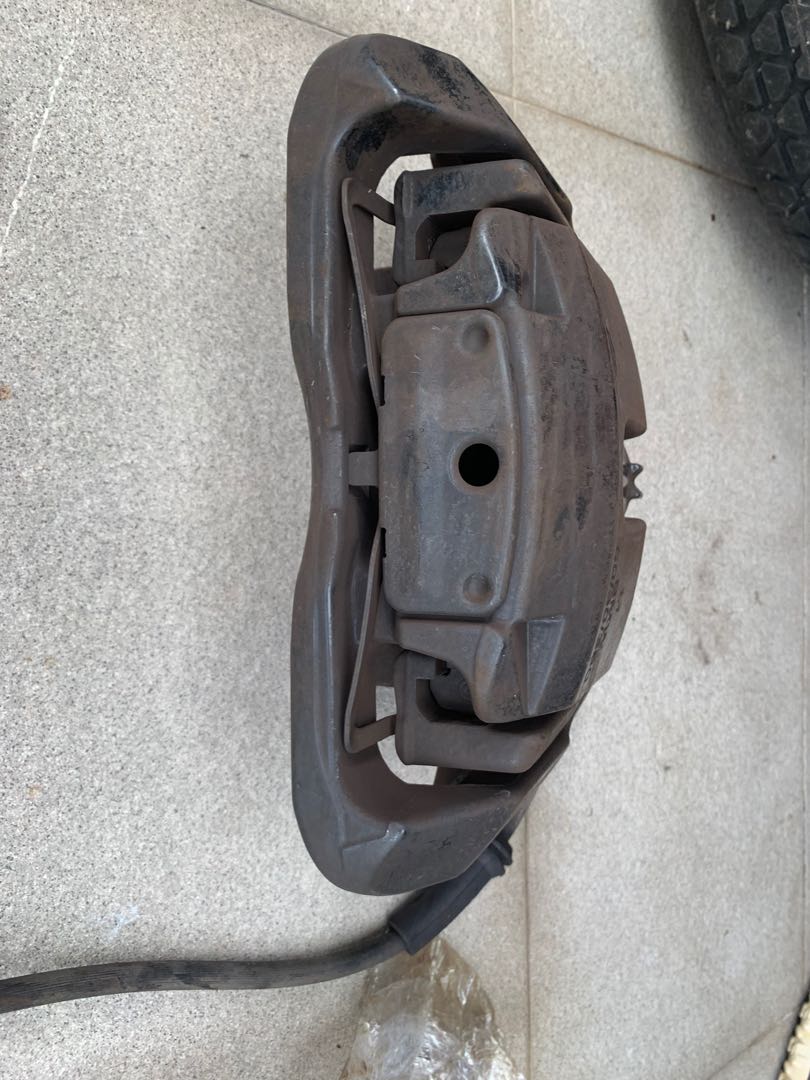 Bmw M3 E92 stock brake kit ( very good condition), Car Accessories ...