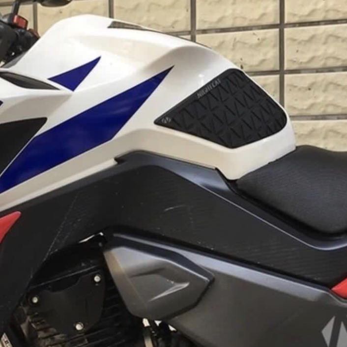 Honda CB190R Tank Pad, Motorcycles, Motorcycle Accessories on Carousell