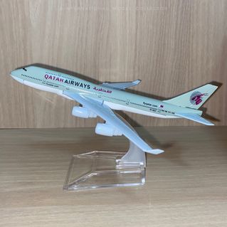 Qatar Airways Airbus A380-800 16cm airplane model, Hobbies & Toys, Toys ...