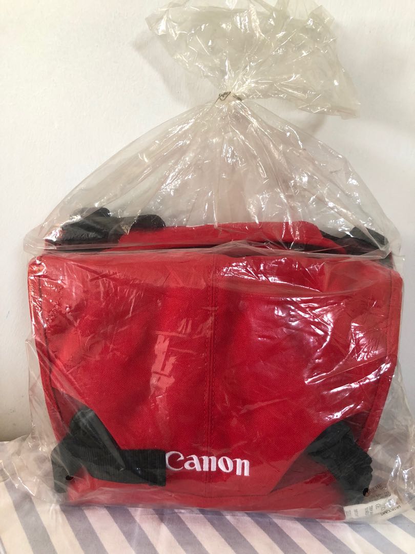 Red Canon Crumpler 5 Million Dollar camera bag BNWT, Photography ...