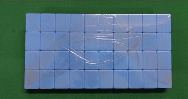 Standard size Mahjong set (Blue tiles) Size: 3.5cm x2.7cm x2cm, Hobbies ...
