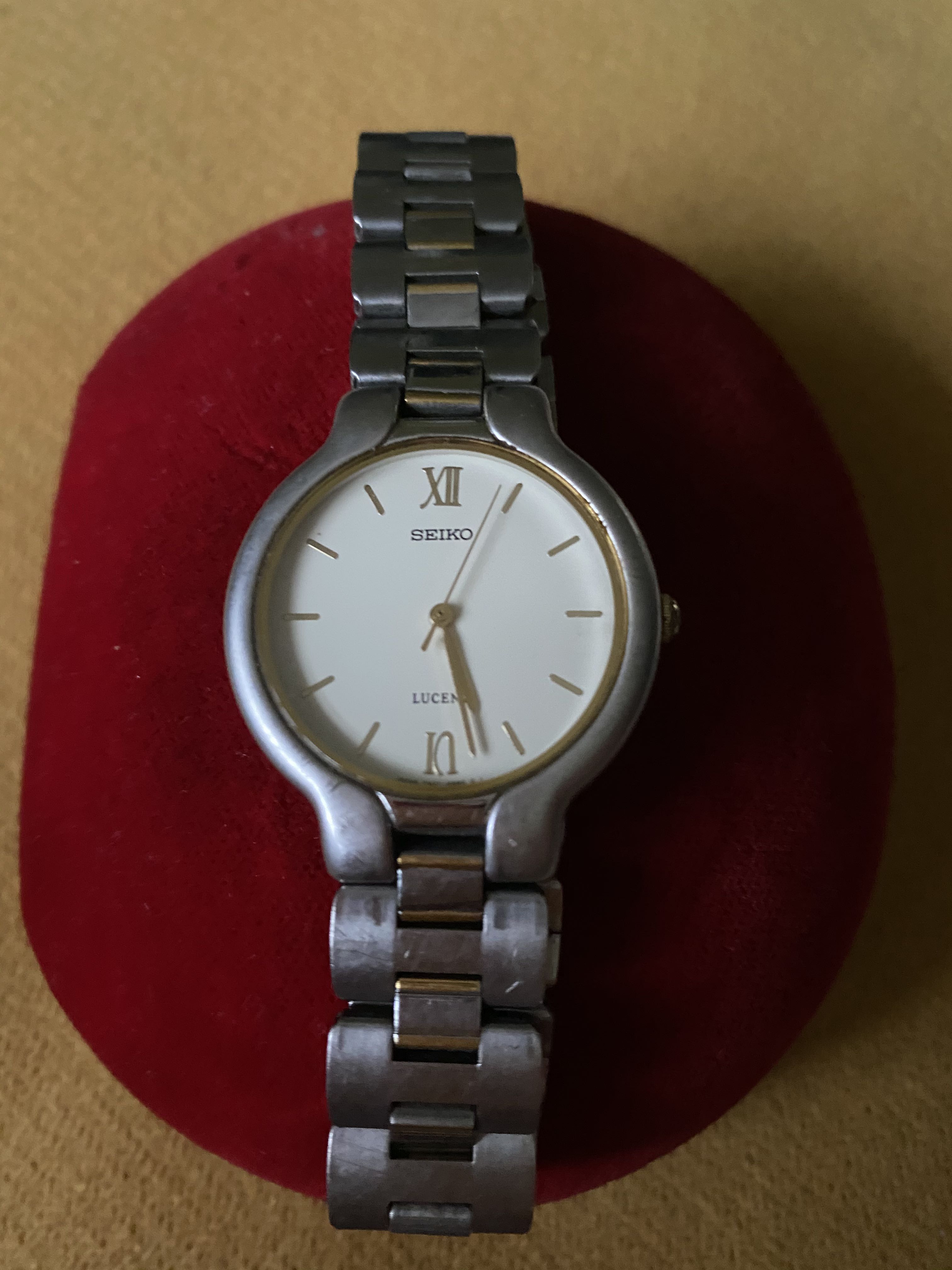 Vintage Seiko Lucent, Women's Fashion, Watches & Accessories, Watches ...