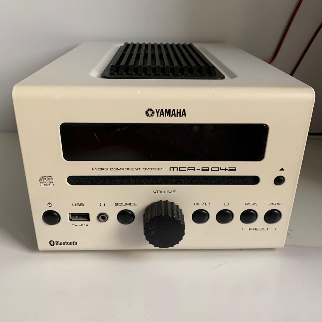 YAMAHA CD player, Hobbies & Toys, Music & Media, CDs & DVDs on Carousell