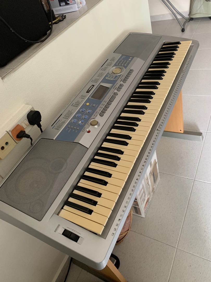 Yamaha Organ with stand, Hobbies & Toys, Music & Media, Musical ...