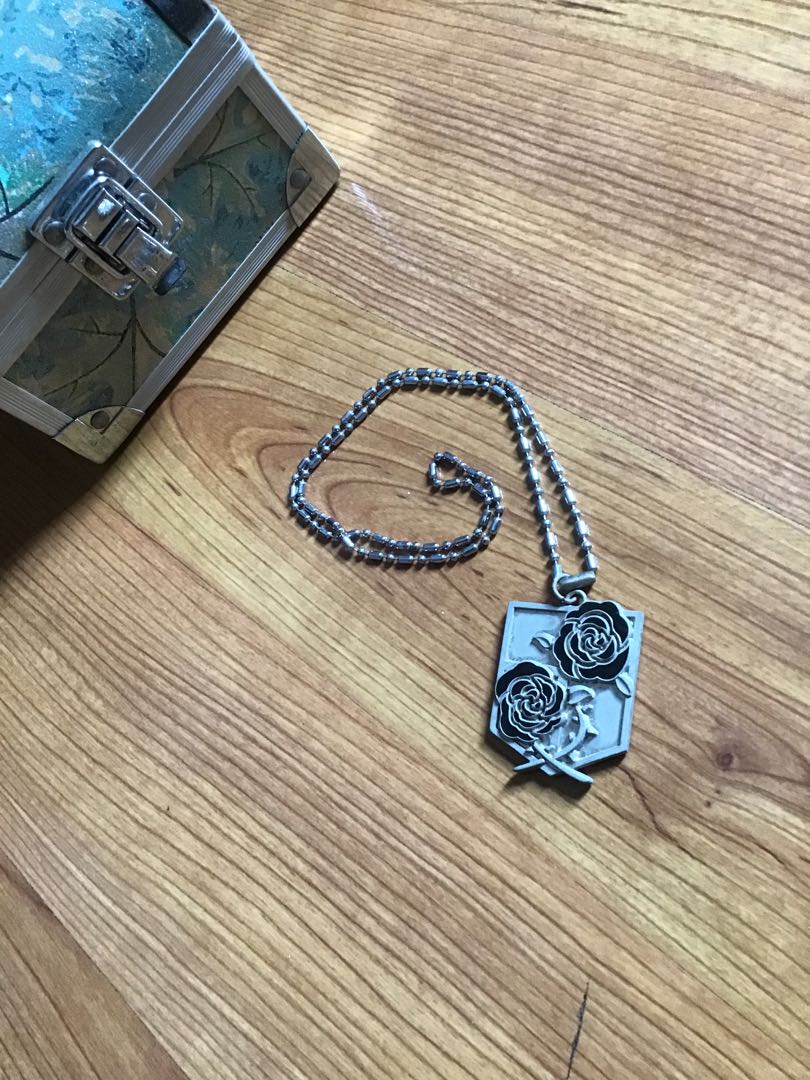 AOT/SNK Garrison Necklace, Women's Fashion, Jewelry & Organizers ...