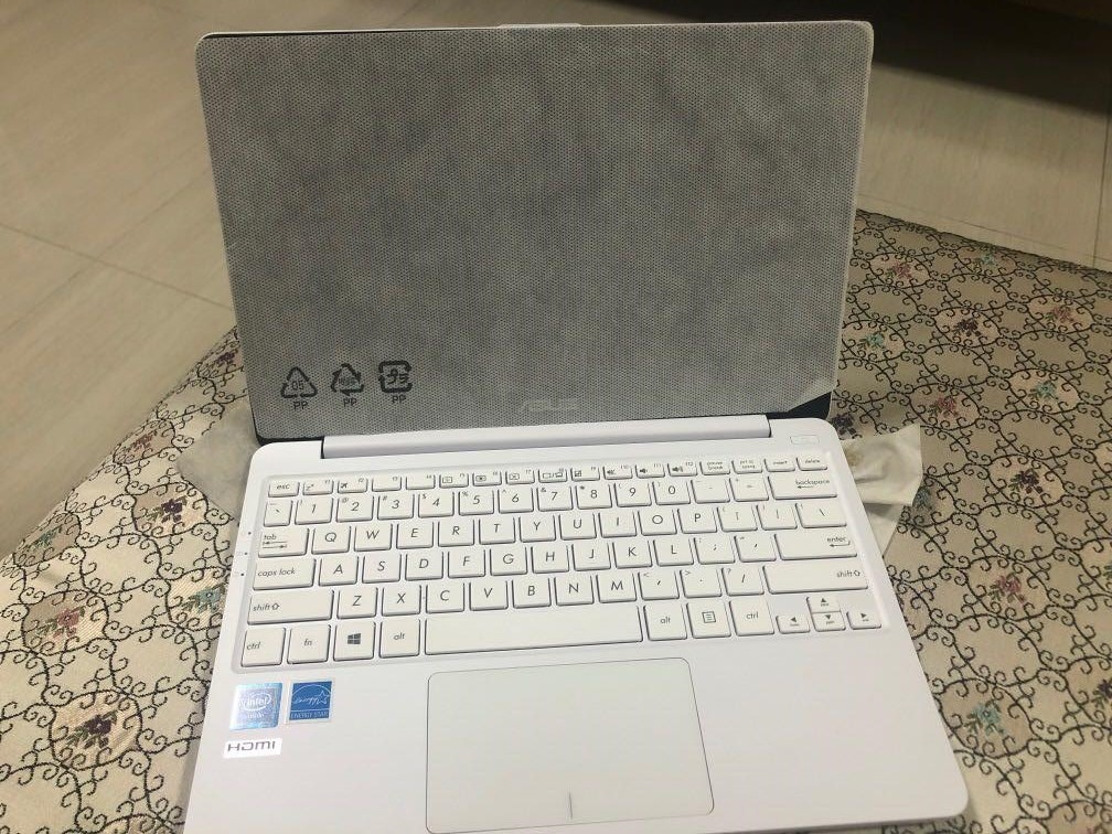 ASUS E203N (White), Computers & Tech, Laptops & Notebooks on Carousell