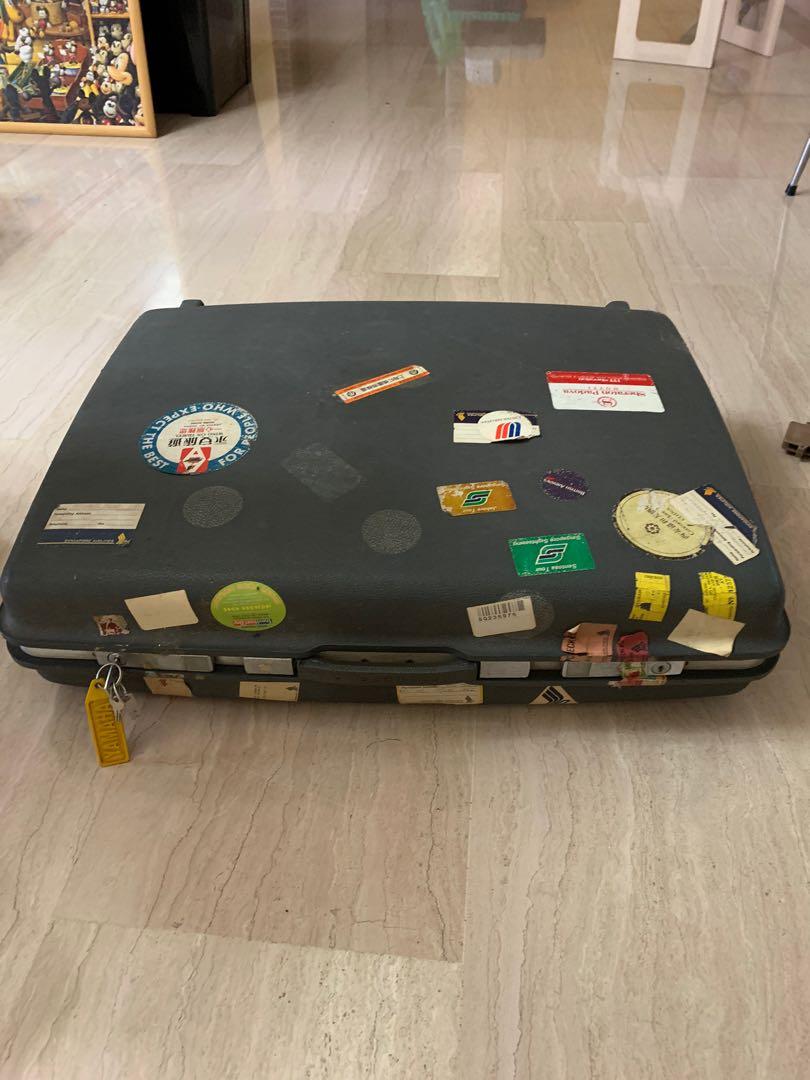 Authentic samsonite Saturn luggage, Hobbies & Toys, Memorabilia ...