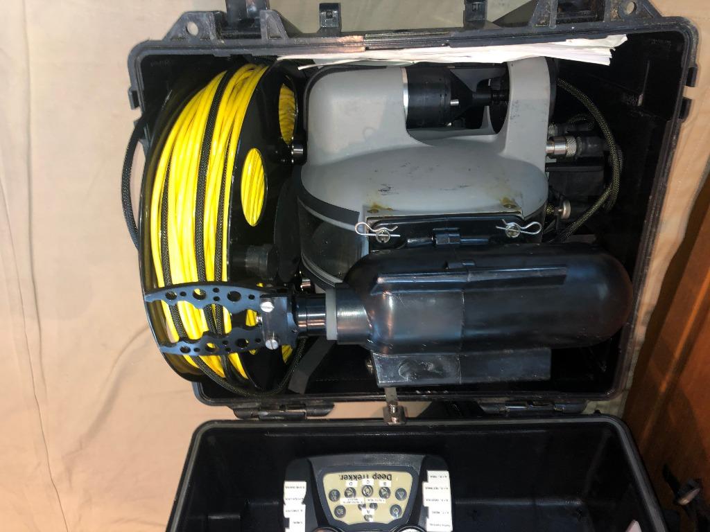 DEEP TREKKER DTG2 UNDERWATER ROV, Photography, Drones on Carousell