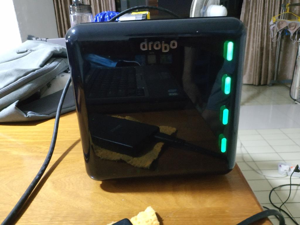 Drobo Gen 3 USB 3.0 External 4-bay 3.5" HDD enclosure expandable beyond ...