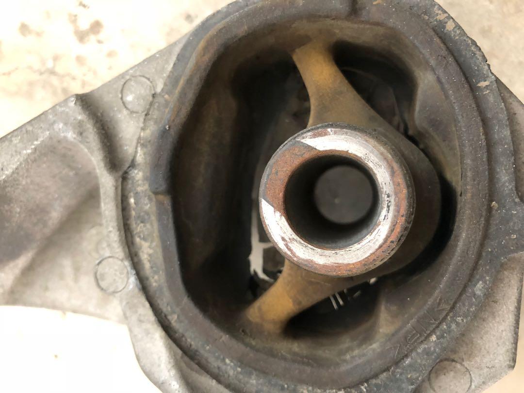 FD2R Original Engine Mounting, Car Accessories, Accessories on Carousell