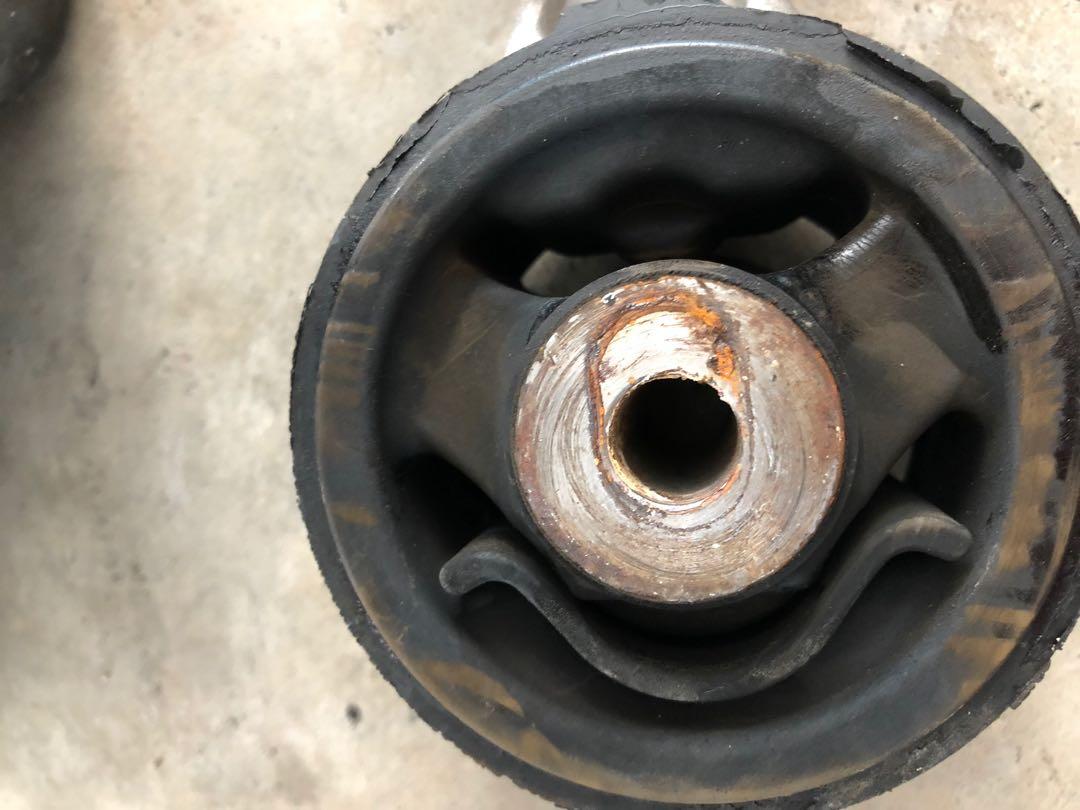 FD2R Original Engine Mounting, Car Accessories, Accessories on Carousell