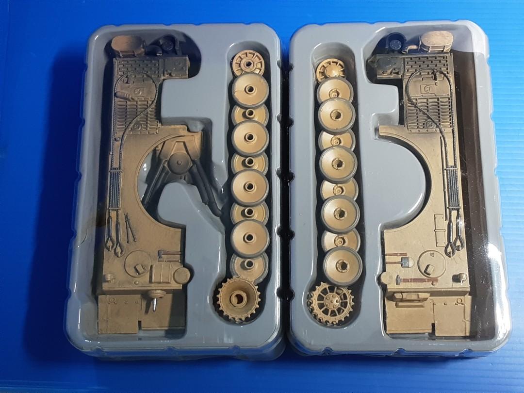 TAKARA TIGER Tank 1/48 model with High Details Split View Desert Camo ...