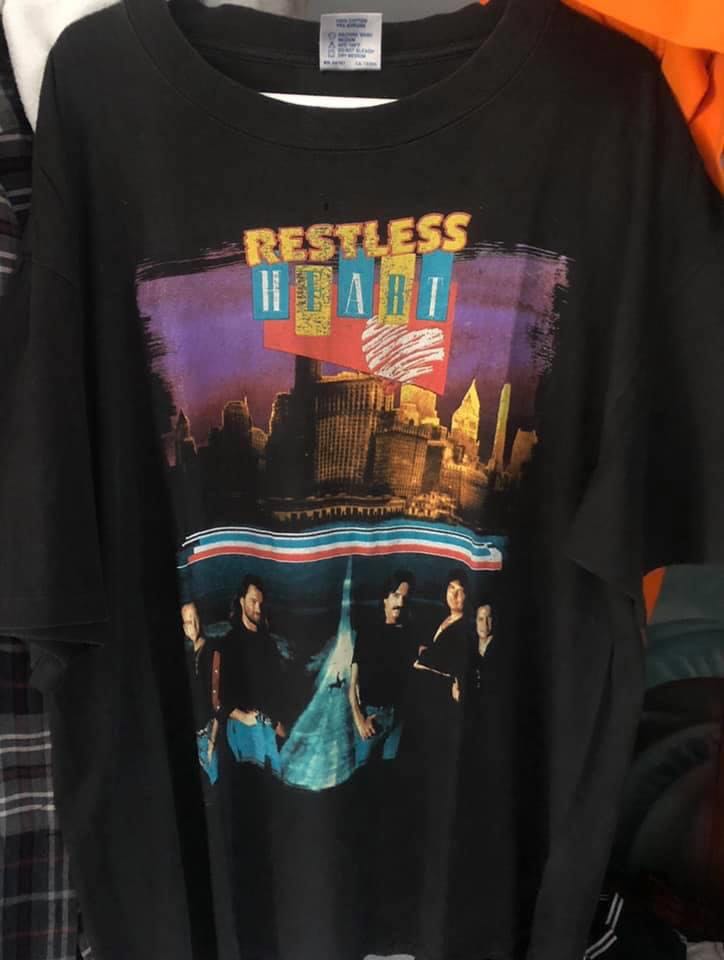 Vintage Restless Heart Merch , Men's Fashion, Tops & Sets, Formal ...