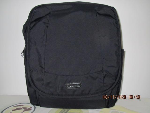 PacSafe RFID MetroSafe 300 GII, Men's Fashion, Bags, Backpacks on Carousell
