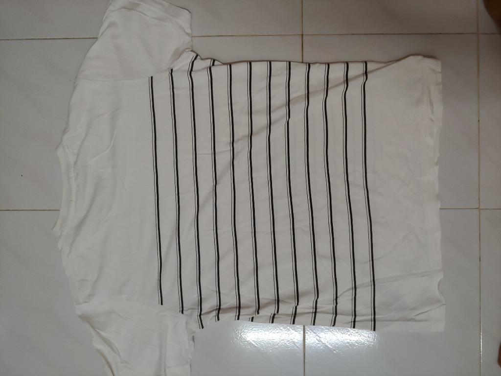 ST-018 UNIQLO ONE PIECE LONG ARM, Men's Fashion, Tops & Sets, Formal ...