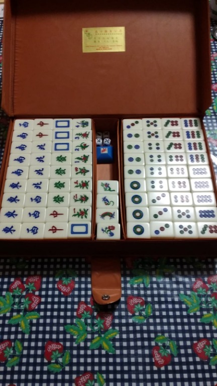 Authentic Traditional Mahjong Game Set - Made In Hong Kong, Toys ...