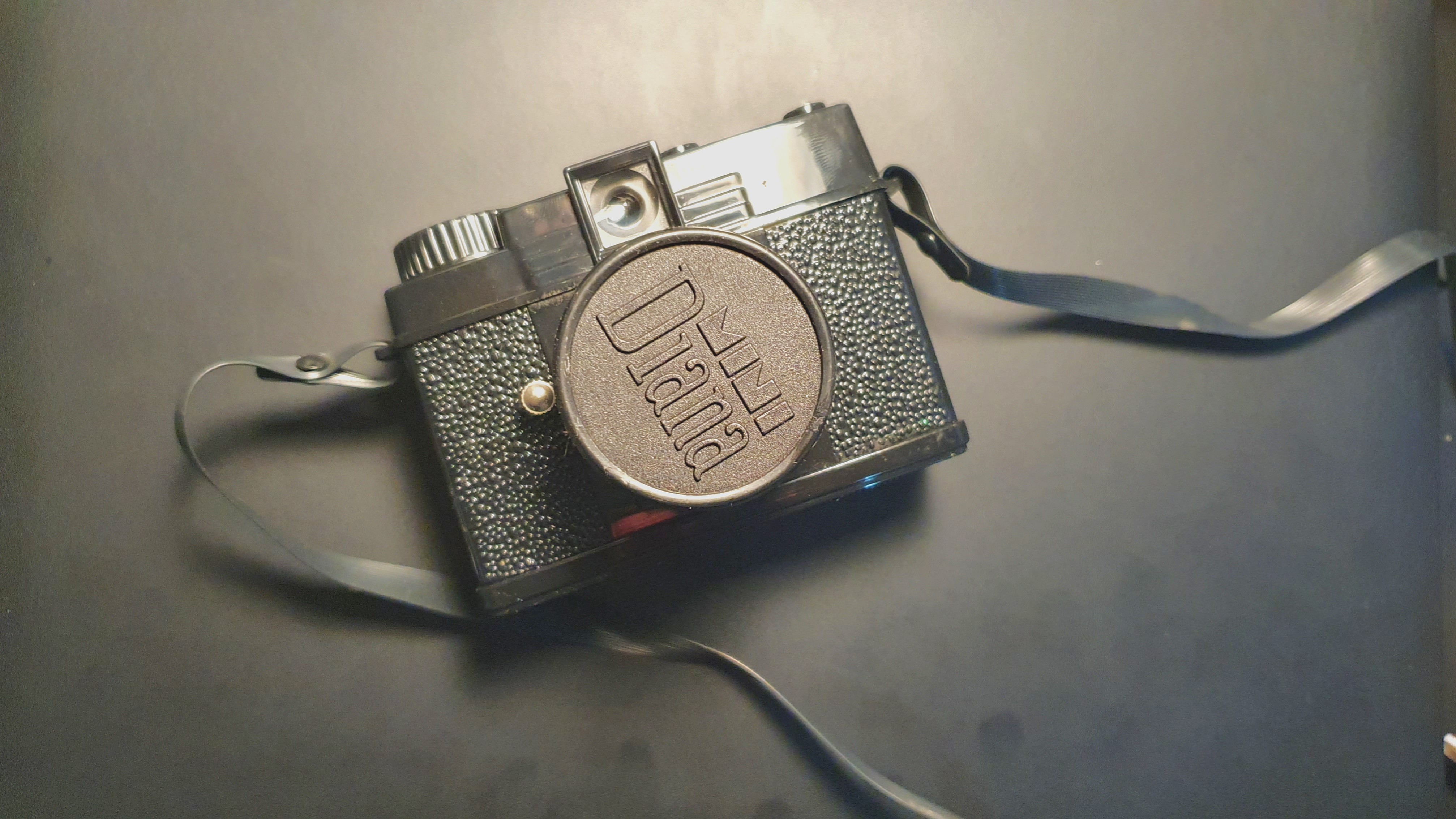 Diana Mini and Flash Petite Noire 35mm film camera, Photography ...