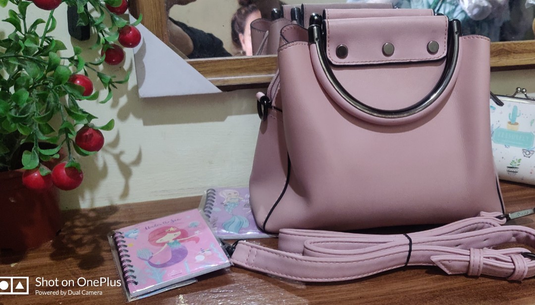 Dusto two-way sling bag, Women's Fashion, Bags & Wallets, Cross-body ...