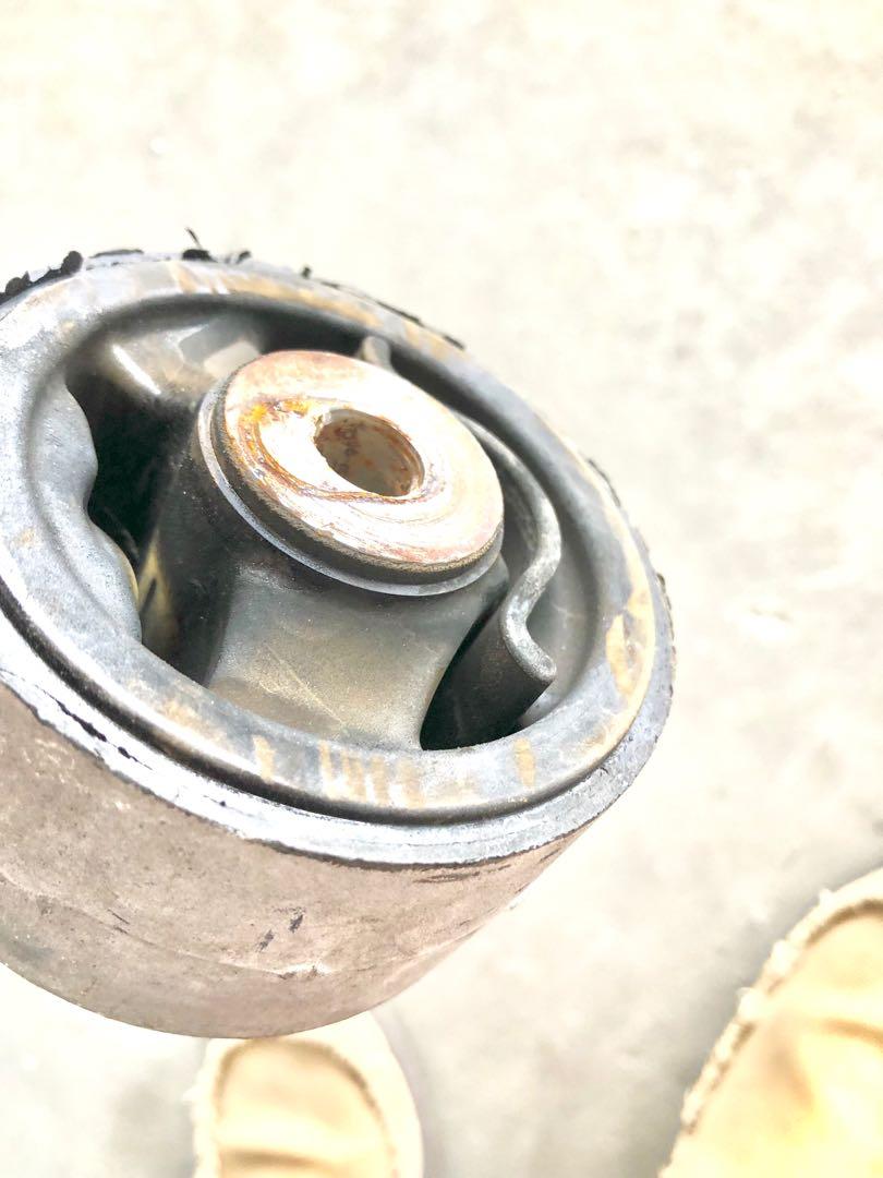 FD2R Original Engine Mounting, Car Accessories, Accessories on Carousell