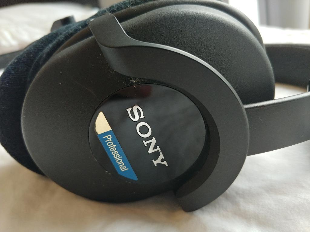 Sony MDR-7520 Pro Headphones, 音響器材, 頭戴式/罩耳式耳機 - Carousell