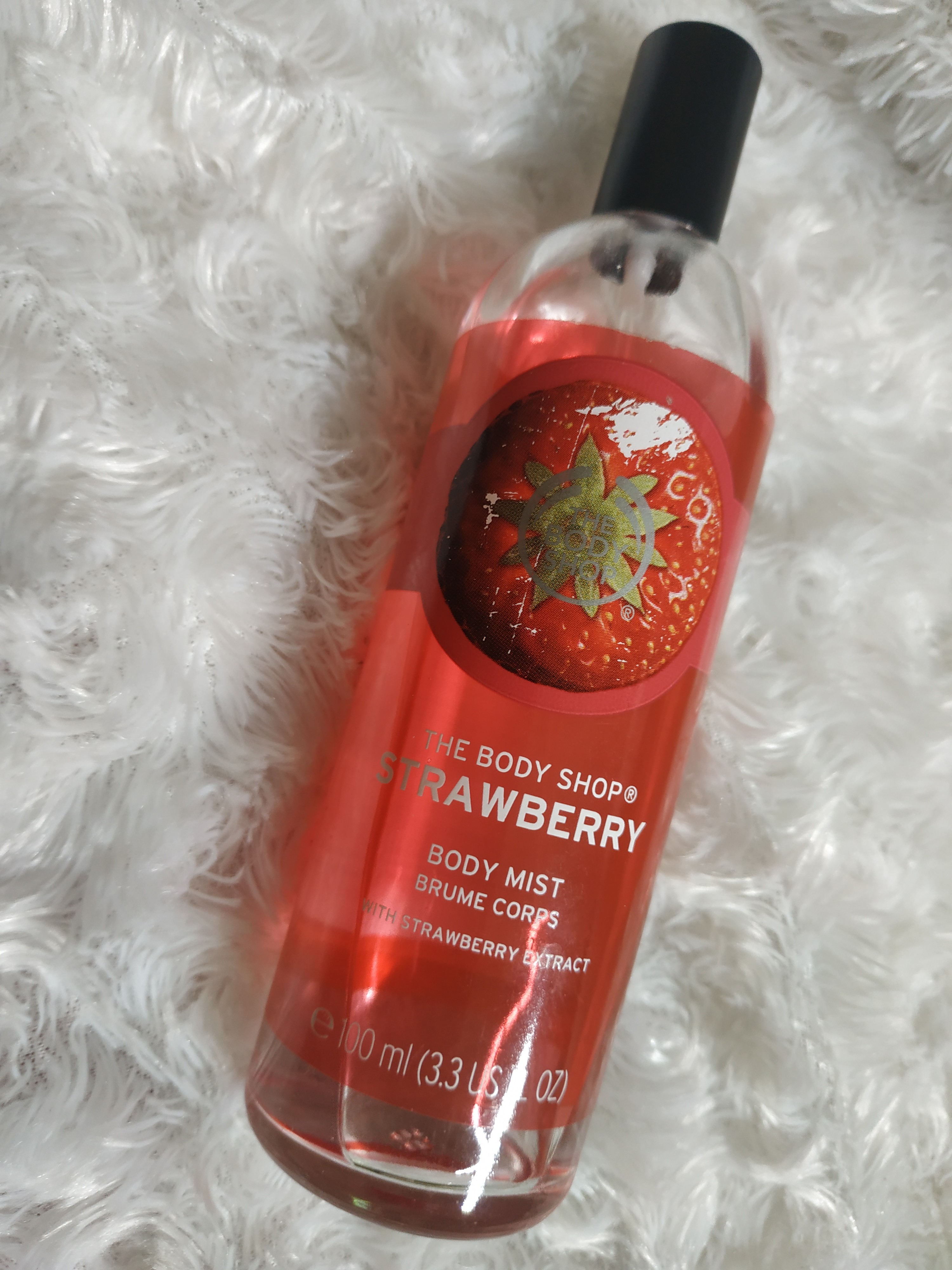 The Body Shop Strawberry body mist, Kesehatan & Kecantikan, Parfum ...