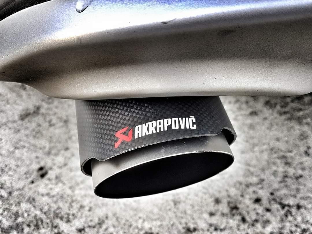 Akrapovic exhaust tips in carbon fibre for XC60, Car Accessories ...