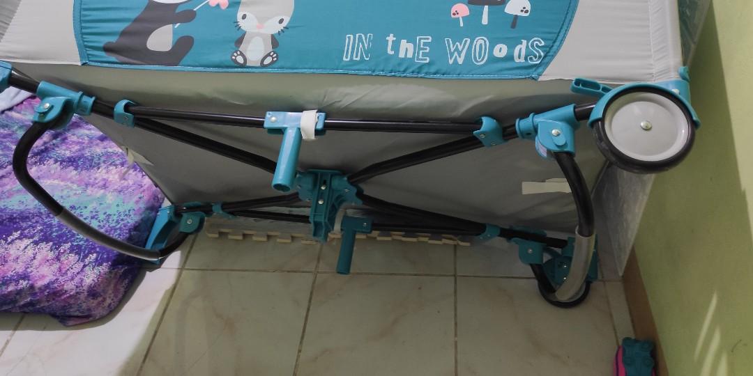Apruva Playpen with rocker, Babies & Kids, Baby Nursery & Kids ...