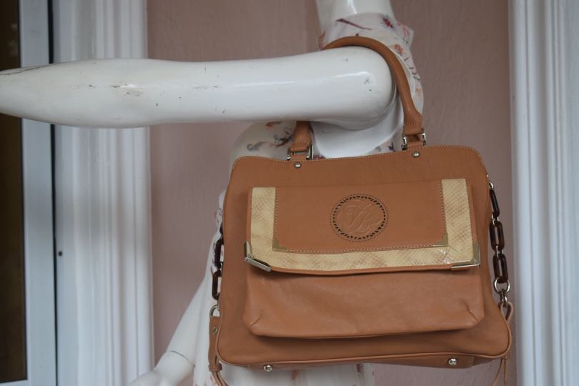 Authentic Vincis Bench 2-way Leather Bag, Luxury, Bags & Wallets on ...
