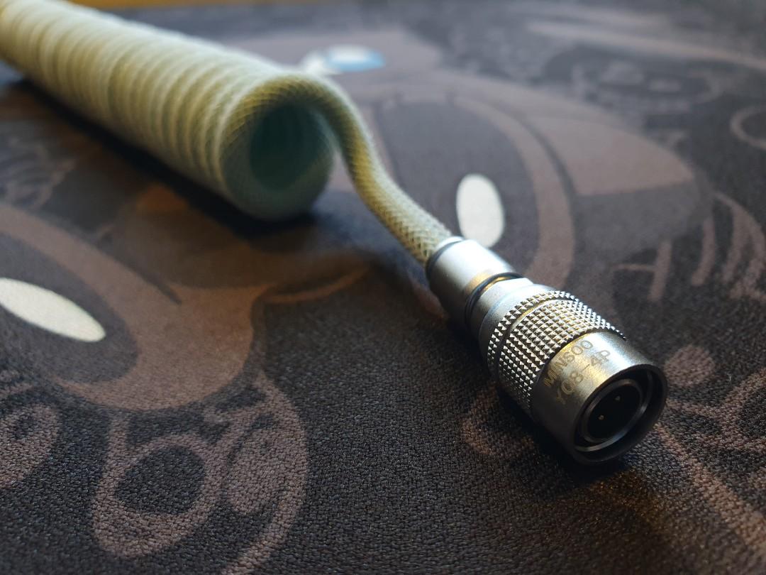 Custom Coiled Mechanical Keyboard Cable with Detachable YC8 Aviator ...