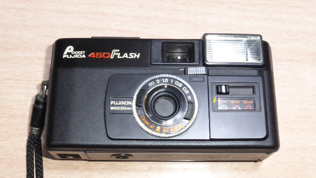 Fujica 450 Flash Film 110 Pocket Camera, Photography, Cameras on Carousell
