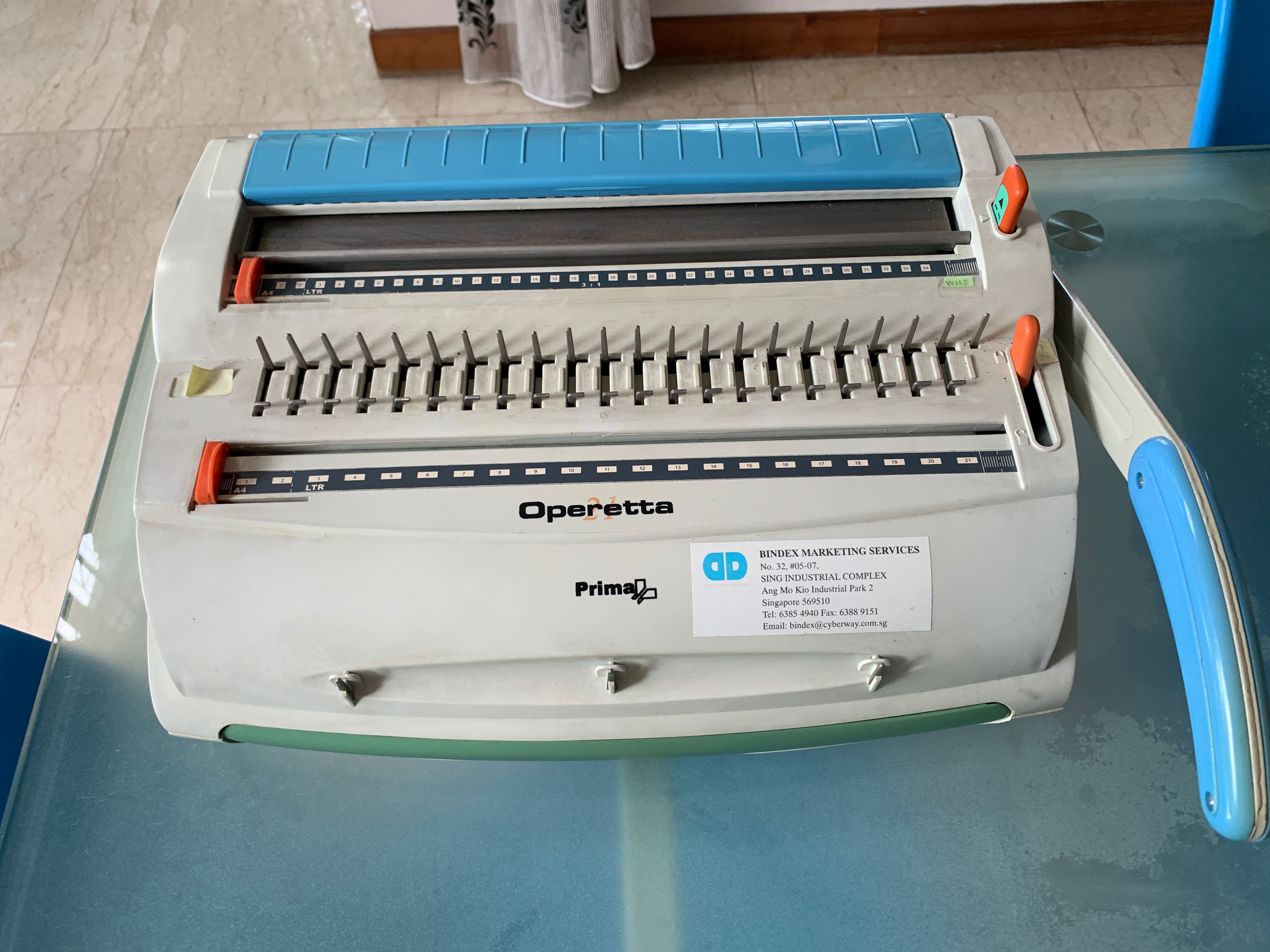 Operetta 21 binder machine, Hobbies & Toys, Stationery & Craft, Craft ...