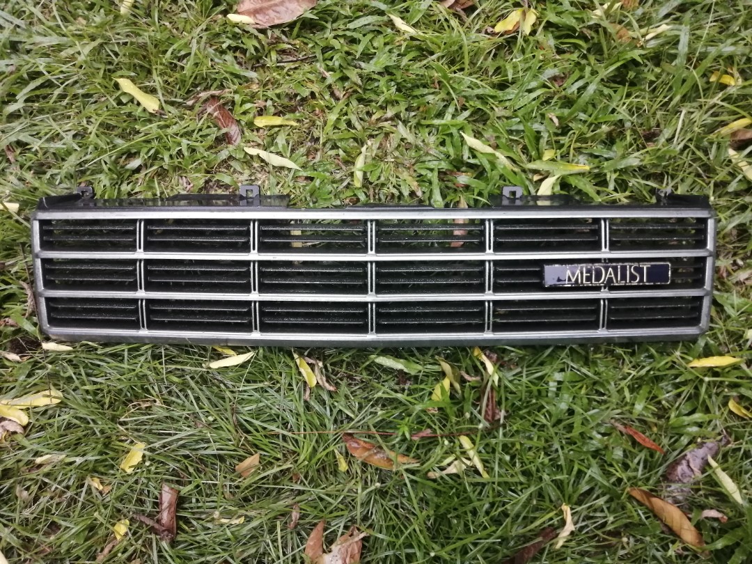 Original Grill Nissan Laurel Medalist HC32 Hardtop, Auto Accessories on ...