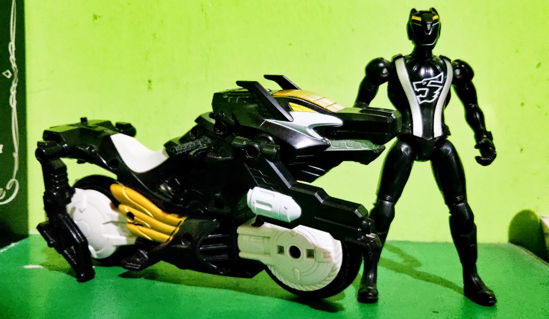 Power Rangers RPM Auxilliary Trax Racing Performance Wolf Cycle Action ...
