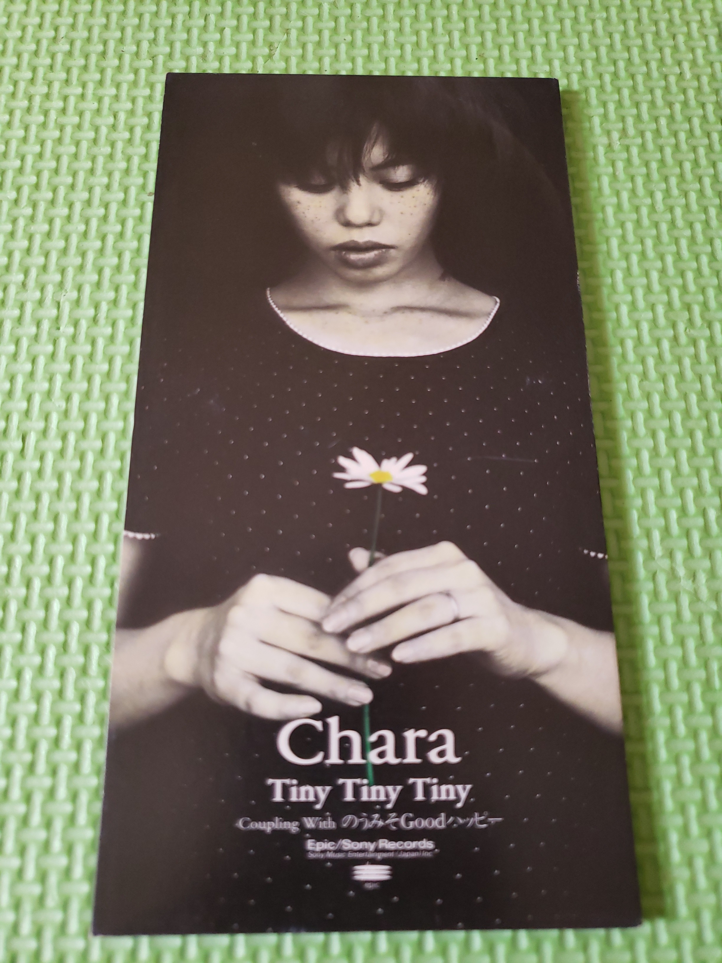日本版 CD CHARA Tiny Tiny Tiny, 興趣及遊戲, 收藏品及紀念品, 明星周邊 - Carousell