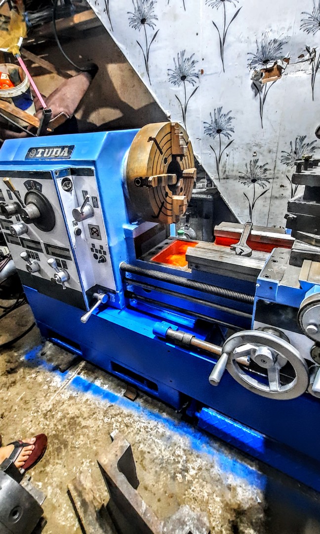 Lathe machine, Furniture & Home Living, Cleaning & Homecare Supplies ...