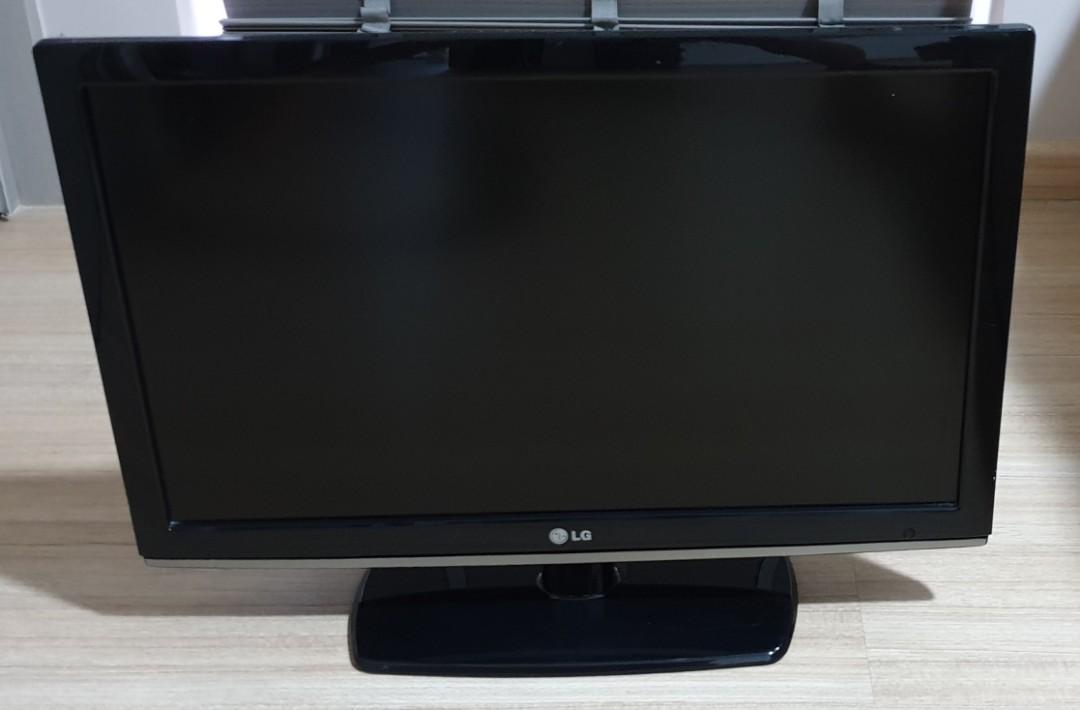 LG 22" LCD TV / monitor 22LK330。, Electronics, Others on Carousell