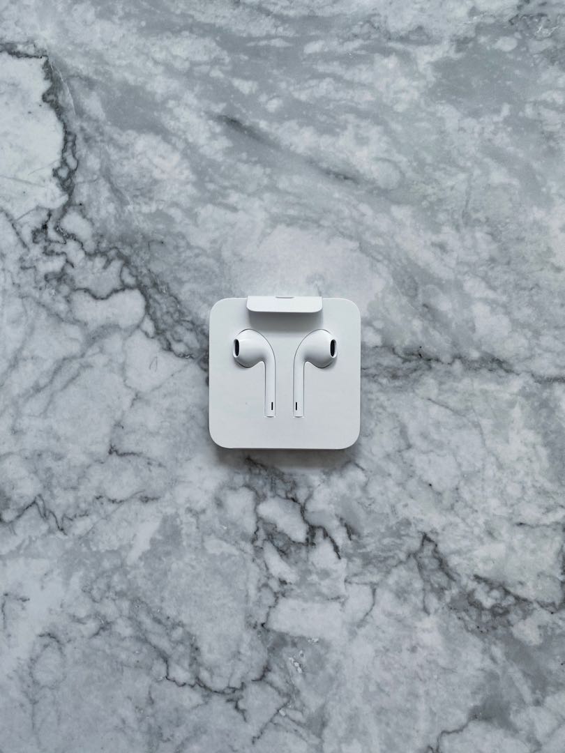 Apple Earpods with Lightning Cable, Mobile Phones & Gadgets, Mobile ...