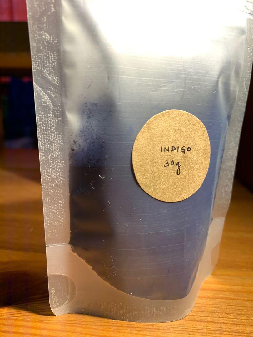 Indigo extract for natural dyeing (30g/ 100g), Hobbies & Toys ...