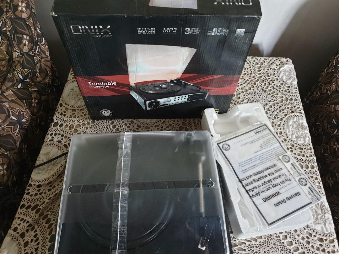 ORIGINAL AUSTRALIAN ONIX TURNTABLE WITH CASSETTE, Audio, Portable Music ...