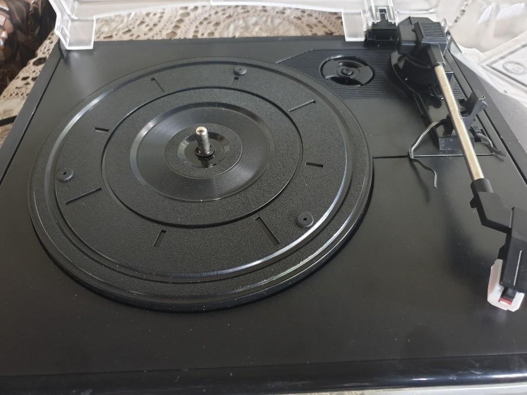 ORIGINAL AUSTRALIAN ONIX TURNTABLE WITH CASSETTE, Audio, Portable Music ...