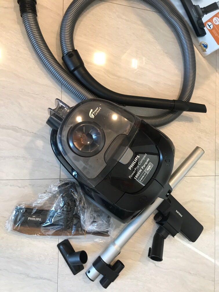 Philips Power Cyclone 4 Vacuum Cleaner Used Condition, TV & Home ...