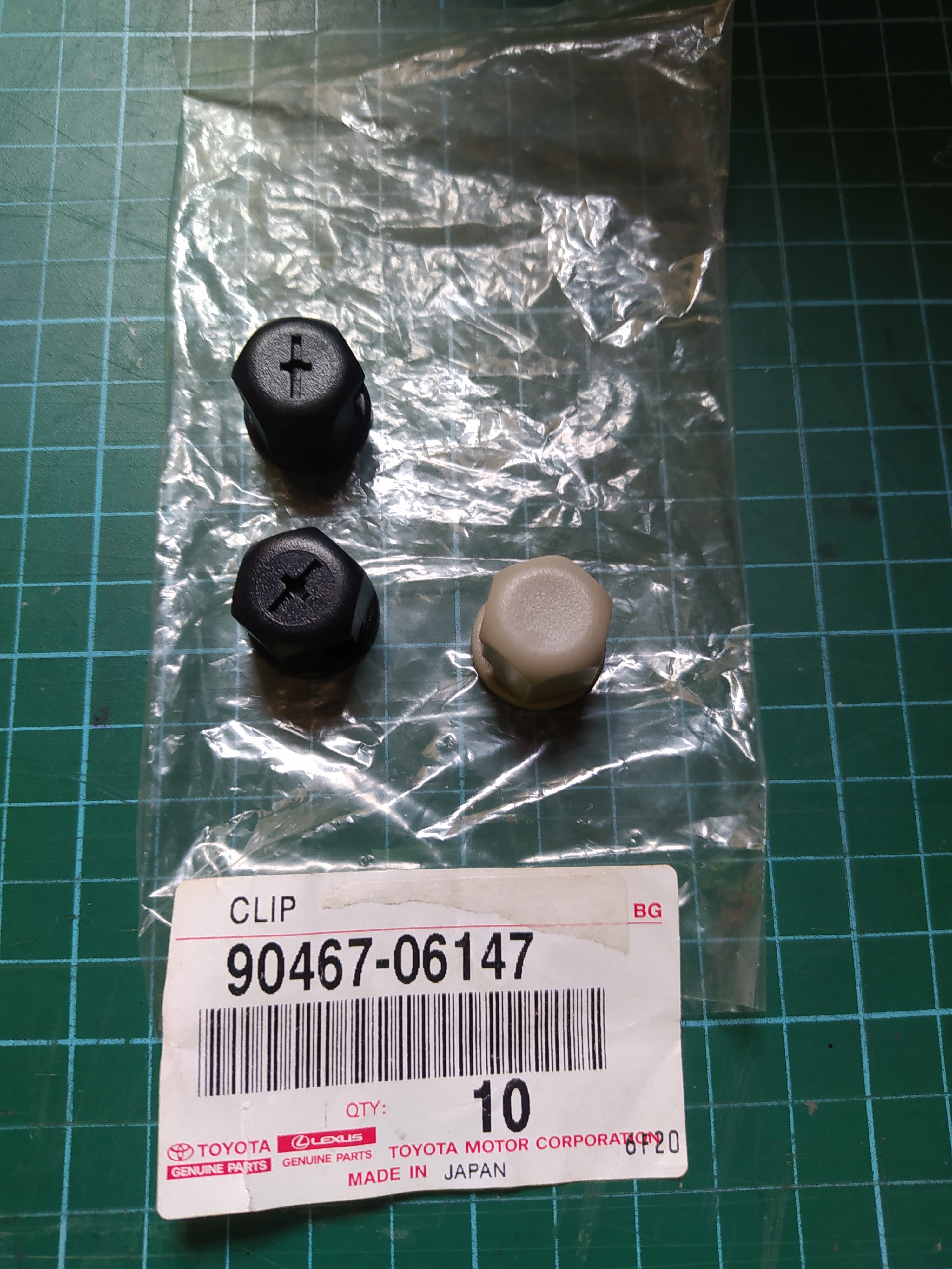 Toyota Genuine Part Clip 90467-06147 90467-06193-EO Grey/Black per ...