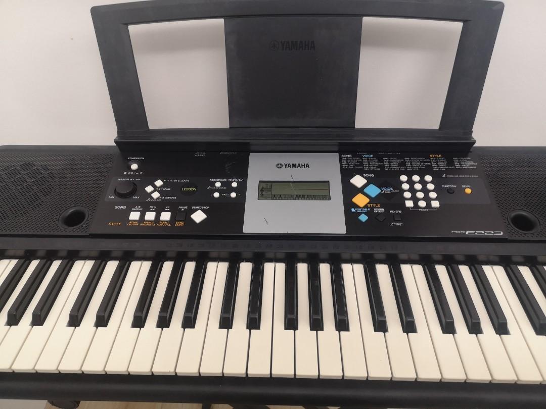 Yamaha PSR-E223 Entry Level Portable Keyboard w/ stand, Hobbies & Toys ...