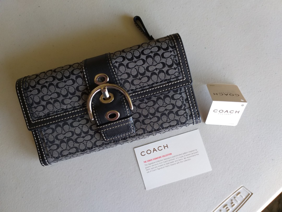 Authentic Large Coach Wallet in Signature Cavas, Women's Fashion, Bags ...