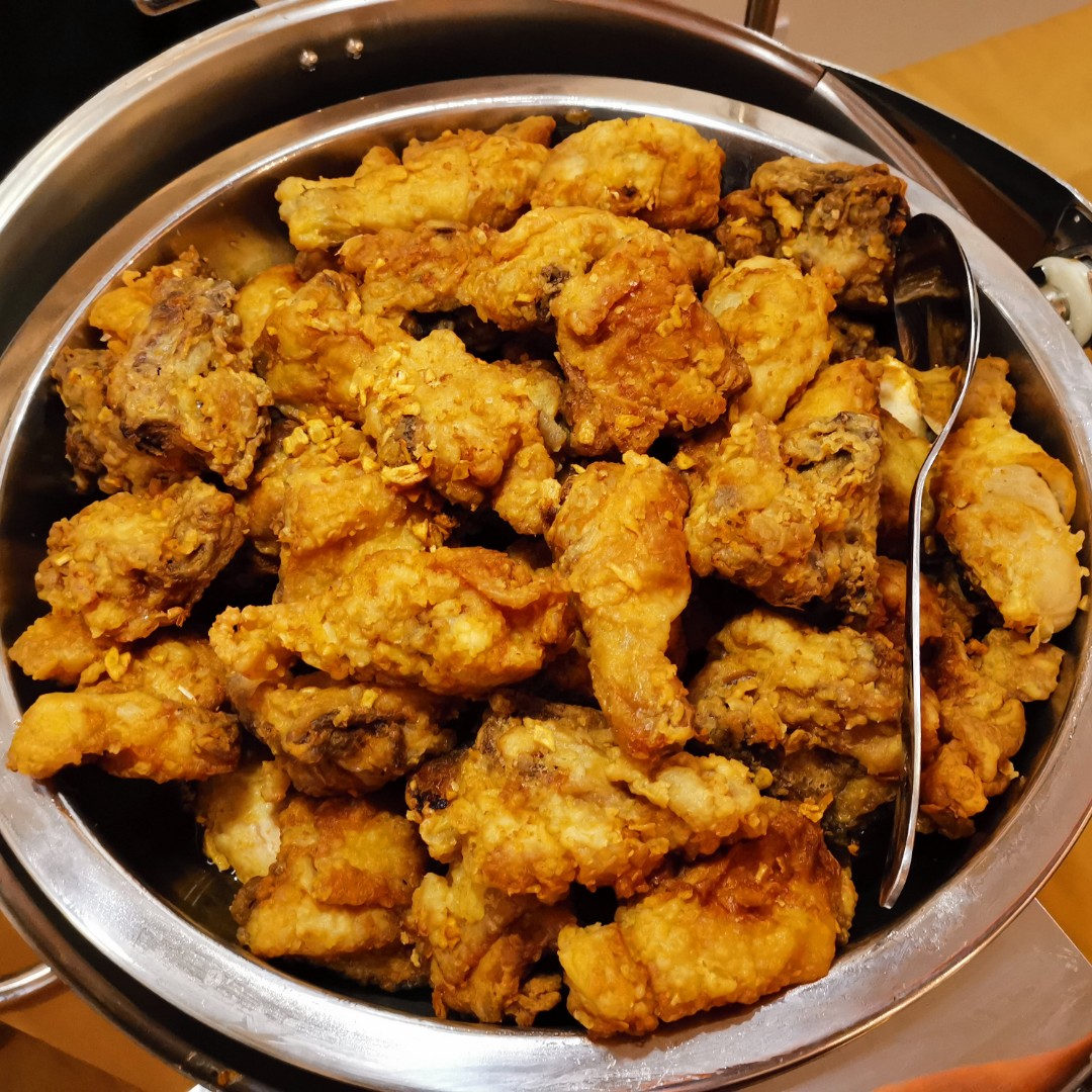 Buttered Chicken Party Tray, Food & Drinks, Local Eats on Carousell