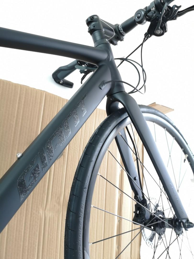 FastRoad SL1 Giant hybrid bike, Sports Equipment, Bicycles & Parts ...