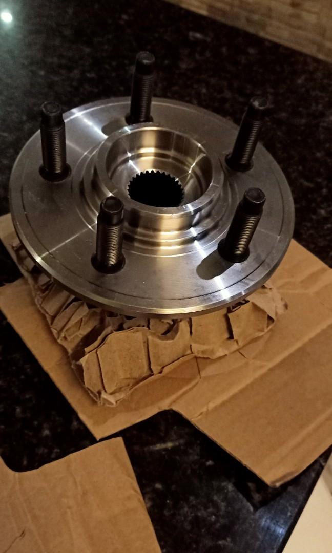 ford explorer rear wheel hub, Car Parts & Accessories, Other Automotive ...