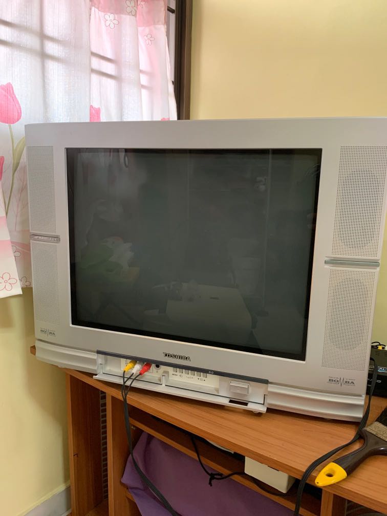 Toshiba 20-inch CRT TV, TV & Home Appliances, TV & Entertainment, TV on ...