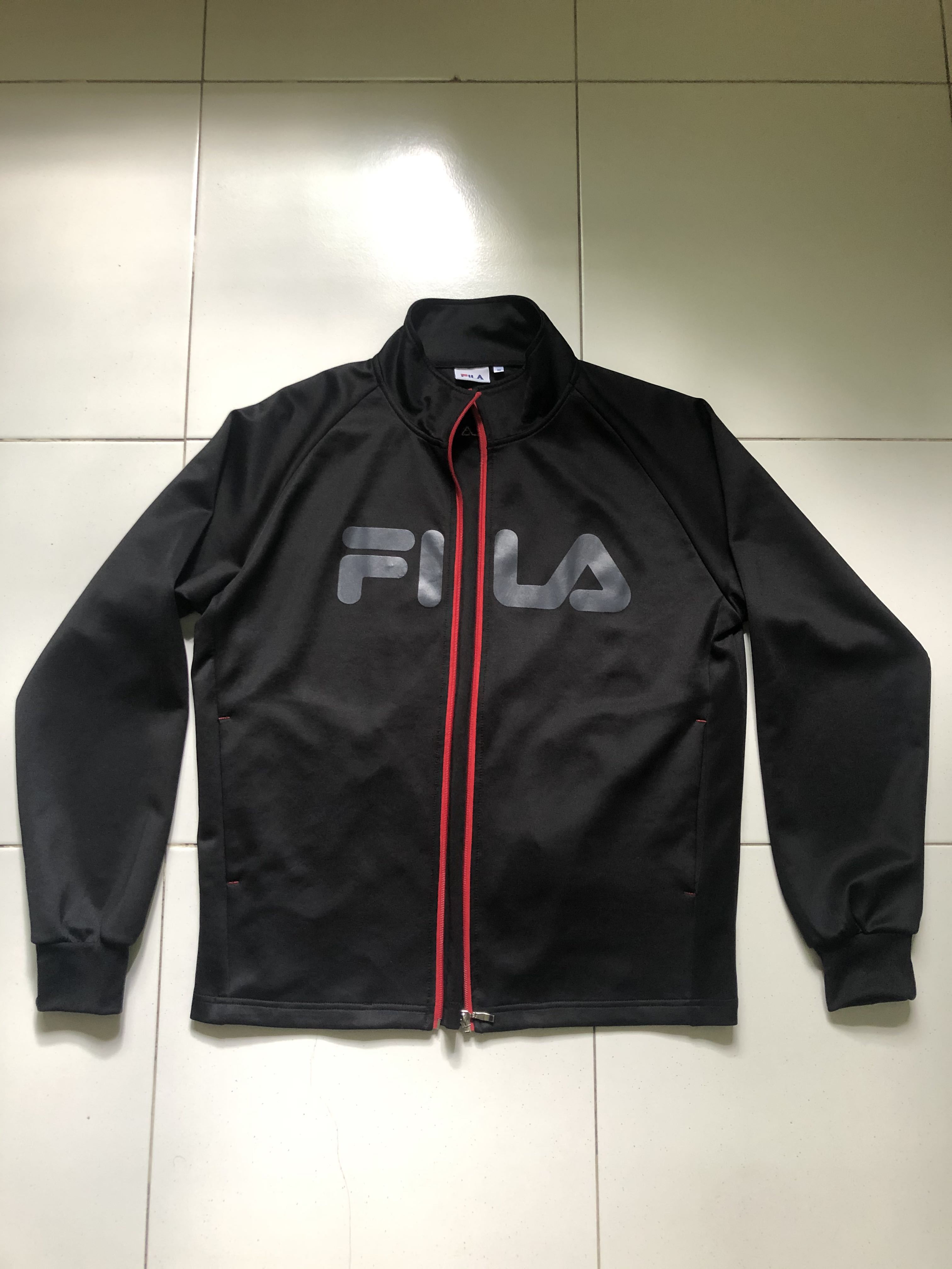 Black FILA Reflective Jacket, Men's Fashion, Coats, Jackets and ...