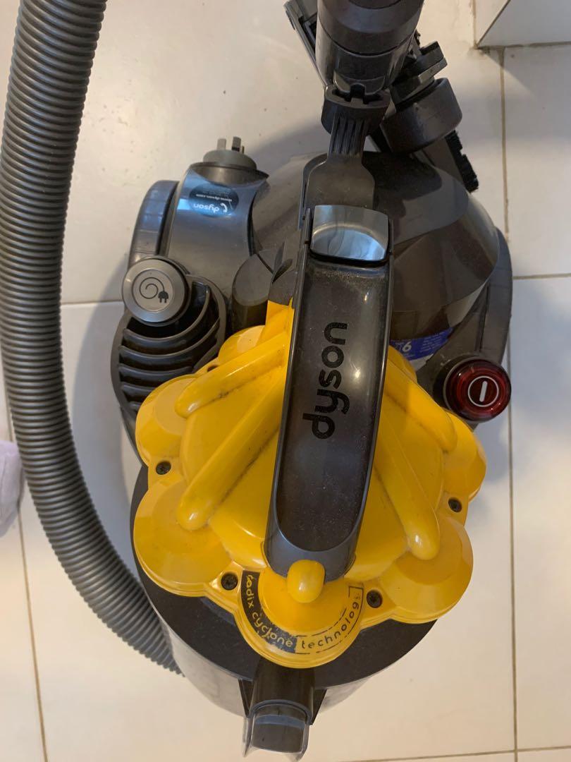 Dyson vacuum cleaner $150 ono, TV & Home Appliances, Vacuum Cleaner ...